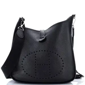 Hermès Evelyne Bag Gen Iii Clemence Gm - Black