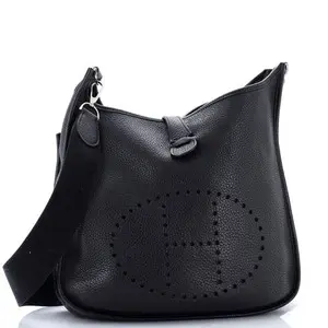 Hermès Evelyne Bag Gen Iii Clemence Gm - Black