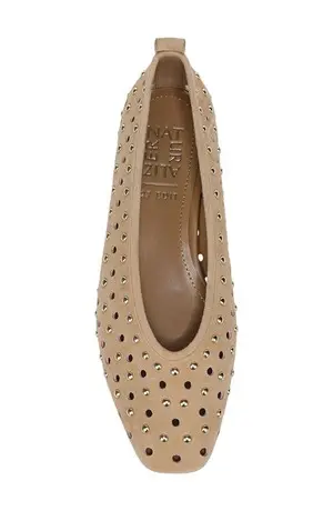 27 EDIT NATURALIZER Carla Perforated Studded Flat