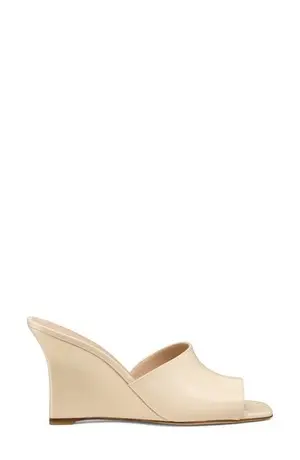STUART WEITZMAN Vinnie 85 Patent Leather Wedge Mule - Linen