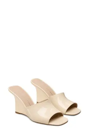 STUART WEITZMAN Vinnie 85 Patent Leather Wedge Mule - Linen