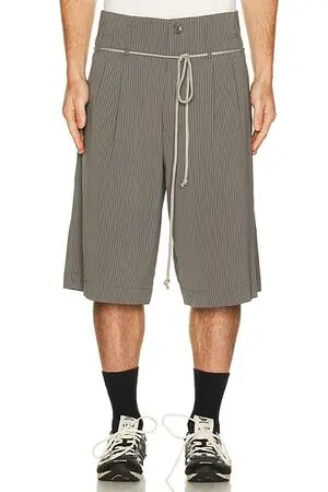 SONG FOR THE MUTE Double Pleated Shorts