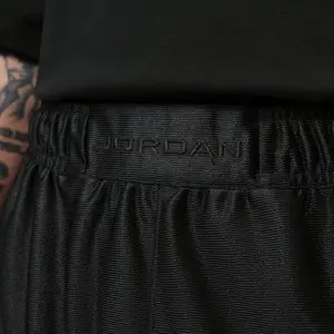 JORDAN Brooklyn Cat Scratch Shorts - Black
