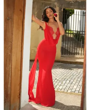 MISS CIRCLE NEW YORK Ulanda Chiffon Lace Backless Maxi Train Gown