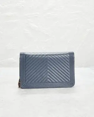FWRD RENEW Chanel Wallet On Chain