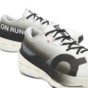 On Cloudboom Max Sneaker