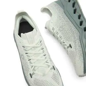 On Cloudsurfer Max Sneaker