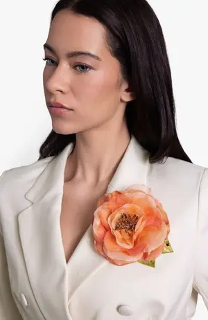 HELENA SIMON Floral Brooch - Peach
