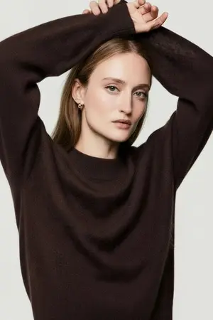 Majestic Filatures Cashmere Blend Long Sleeve Crewneck Sweater
