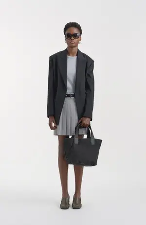 VEECOLLECTIVE Small Porter Essence Tote - Black Paper
