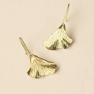 MATR BOOMIE Sayuri Ginkgo Leaf Drop Earrings