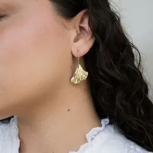 MATR BOOMIE Sayuri Ginkgo Leaf Drop Earrings
