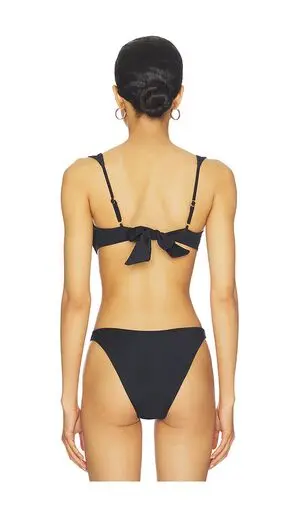 AWAY THAT DAY Isla Del Sol Bikini Top - Black