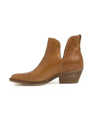 CELTIC & CO. Leather Split Detail Ankle Boots