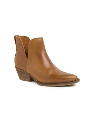 CELTIC & CO. Leather Split Detail Ankle Boots - Tan