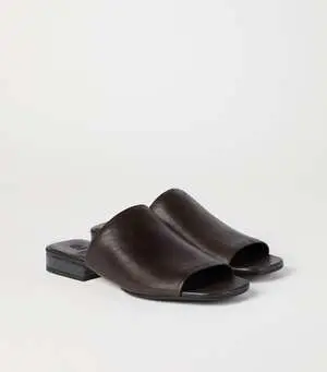 Brunello Cucinelli Leather Monili-trim Slippers