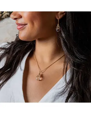 CAPUCINE DE WULF Lily Wrapped Quartz Pendant Necklace