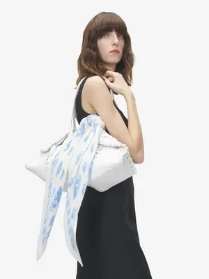 Alexander McQueen Pleated Skull Scarf - Light Blue