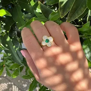GEMMA AZZURRO Gold Clover Emerald Ring
