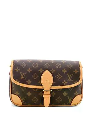 LOUIS VUITTON Diane Nm Handbag Monogram Canvas Crossbody Bag - Brown