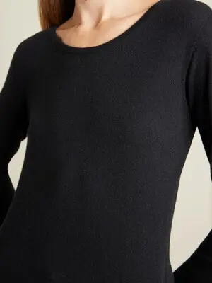 THE ROW Nezana Cashmere Sweater