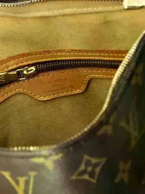 LOUIS VUITTON Looping Monogram Gm Shoulder Bag - Brown