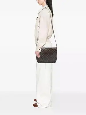 LOUIS VUITTON 2012 Monogram Beaubourg Messenger Mm