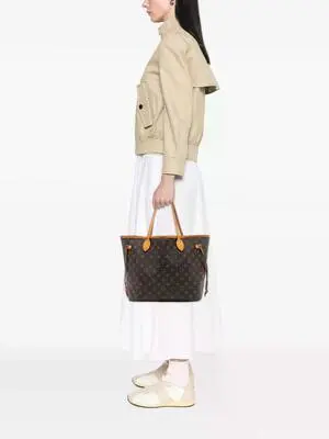 LOUIS VUITTON 2016 Monogram Neverfull Mm Tote Bag