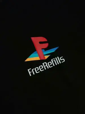 FREE REFILLS Logo T-shirt - Black