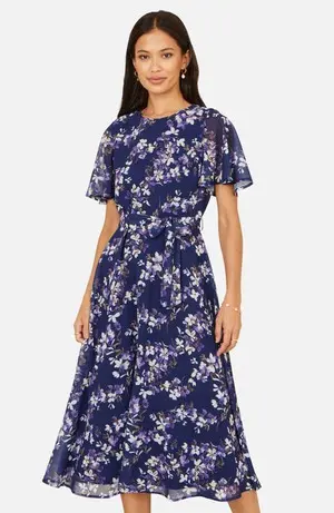 Yumi Round Neck Dresses