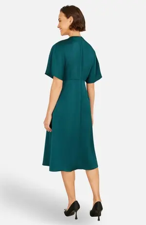 YUMI Satin Midi Dress - Green