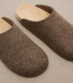 THE ROW Hudson Two Mules - Brown