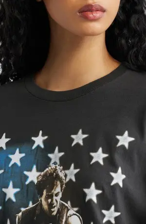 MERCH TRAFFIC Graphic T-shirt