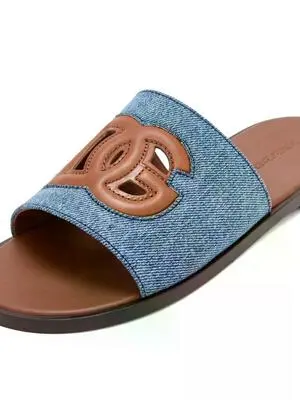 Dolce & Gabbana Logo Detail Slides