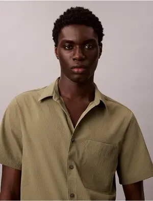 Calvin Klein Solid Seersucker Classic Button-down Shirt