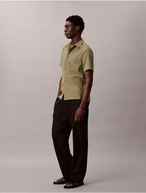 Calvin Klein Solid Seersucker Classic Button-down Shirt