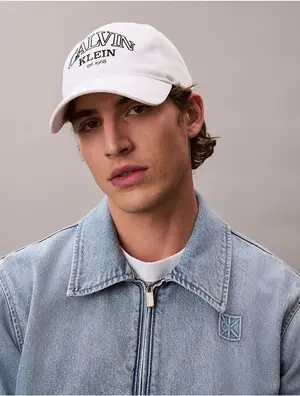 Calvin Klein Curved Logo Cap - Bright White