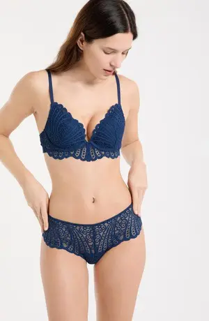 ETAM Etreinte Embroidered Panties - Navy
