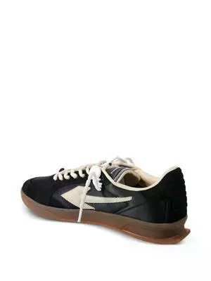 Off-White Low-top Sneakers With Arrow Motif - Black