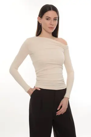 MONLICIA Asymmetric Off-shoulder Top - Ecru