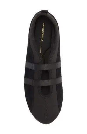 Intentionally Blank Sporty Sneakers - Black