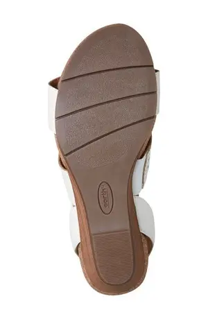 Earth Helodie Wedge Sandal - Ivory