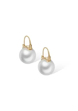 RETRO CHIC Pearl Drop Earrings - White