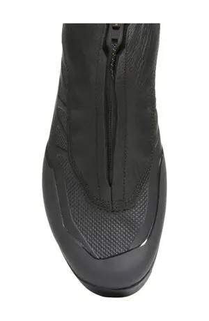 SALOMON Tepiaz Advanced Water Repellent Hiking Boot