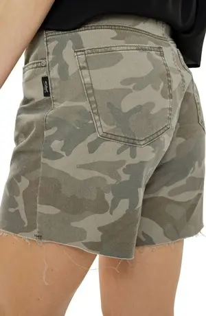 SILVER JEANS CO. Suki Cutoff Denim Shorts