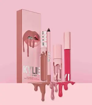 KYLIE COSMETICS High Gloss - Pink