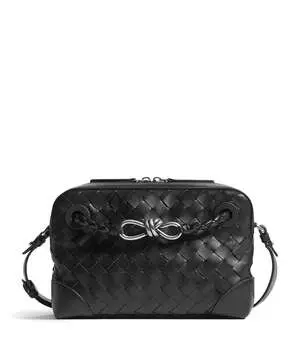 Bottega Veneta Leather Andiamo Messenger Bag - Black