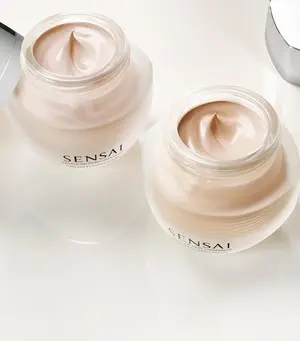 SENSAI Cellular Performance Cream Foundation - Neutral