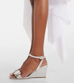 ROGER VIVIER Belle Vivier Metallic Leather Sandals - Silver