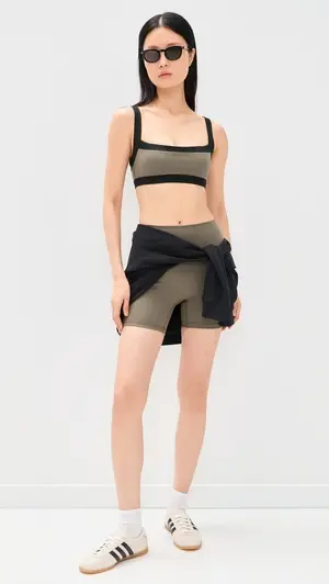 FORM Square Neck Sports Bra - Walnut/black
